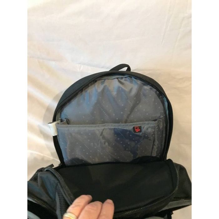 Perry Ellis Perry Ellis Black Computer/Work Backpack | Grailed