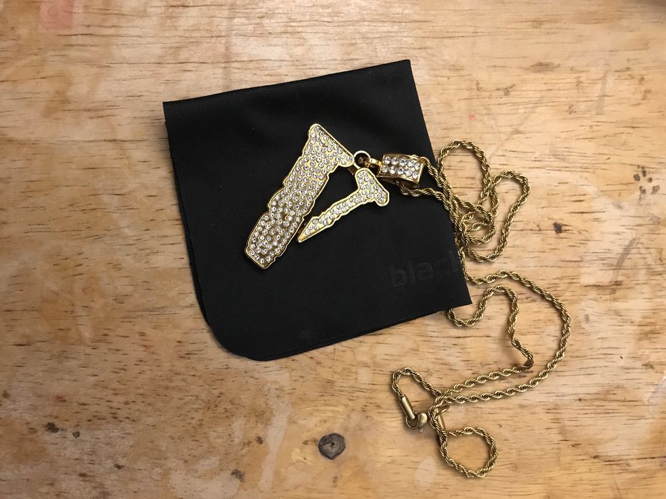 Vlone Gold Plated VLONE Chain And Pendant | Grailed