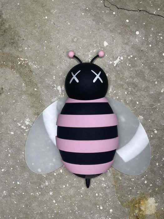 Dior Dior x Kaws store display bees | Grailed