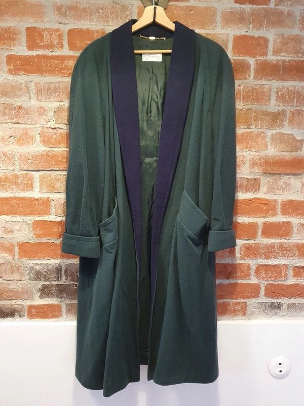 Givenchy × Italian Designers × Vintage Givenchy En Plus Vintage Cape ...