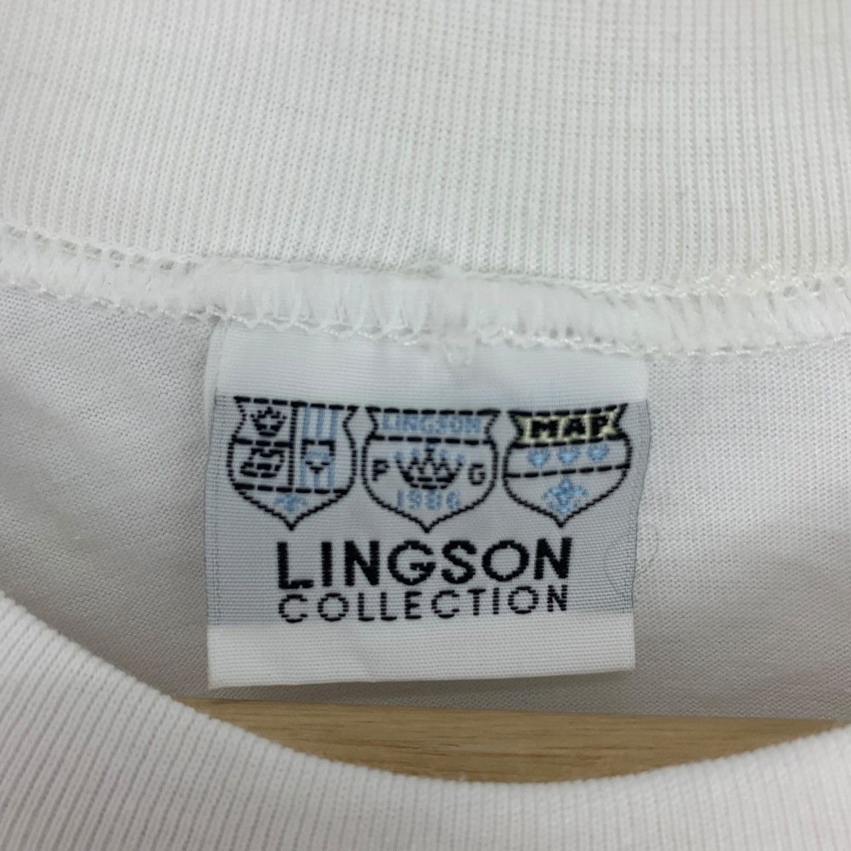 Vintage Rare!! Vintage TINTIN big print logo tintin in land of the ...