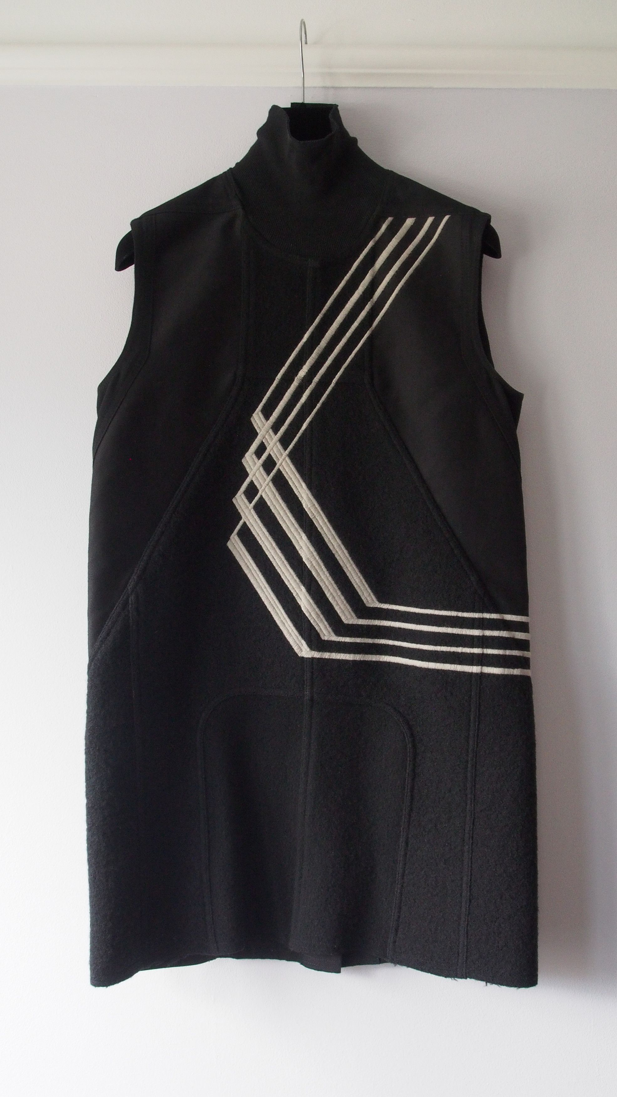 Rick Owens FW15 'Sphinx' Runway Embroidered Geo Tabard | Grailed