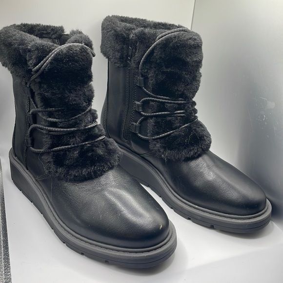 Clarks CLARKS leather faux fur and zip up ankle bootsIvery Jump | Grailed