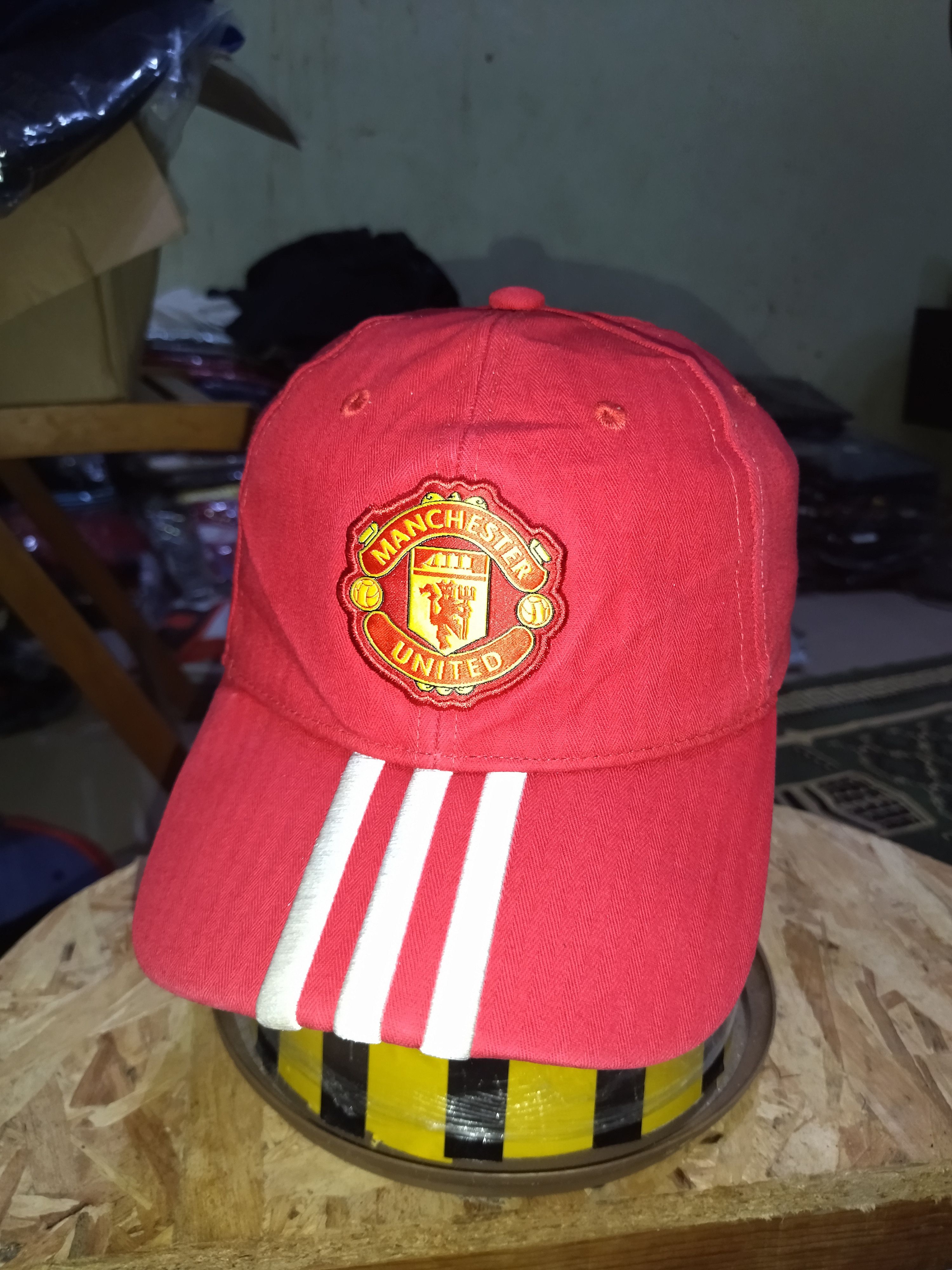 Adidas × Vintage Vintage Manchester United Adidas Football Team Cap ...