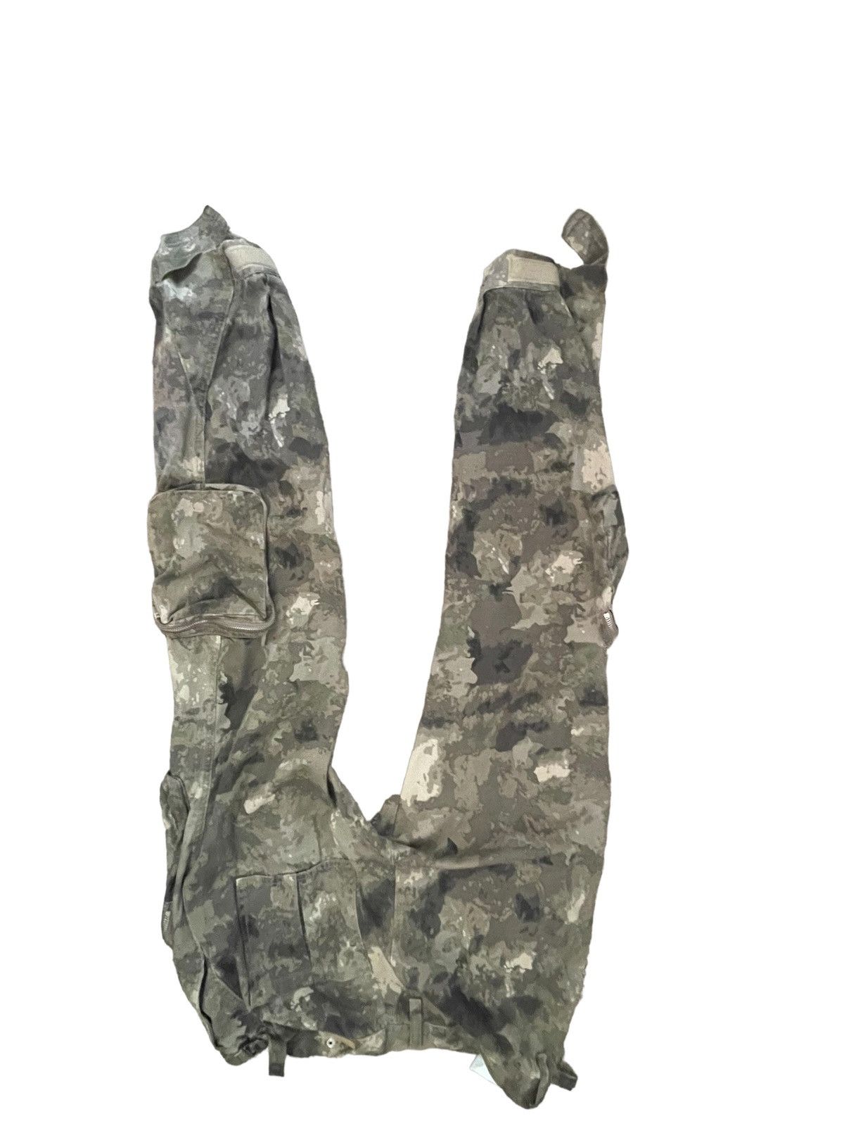 MNML Multi pocket desert camo cargos | Grailed
