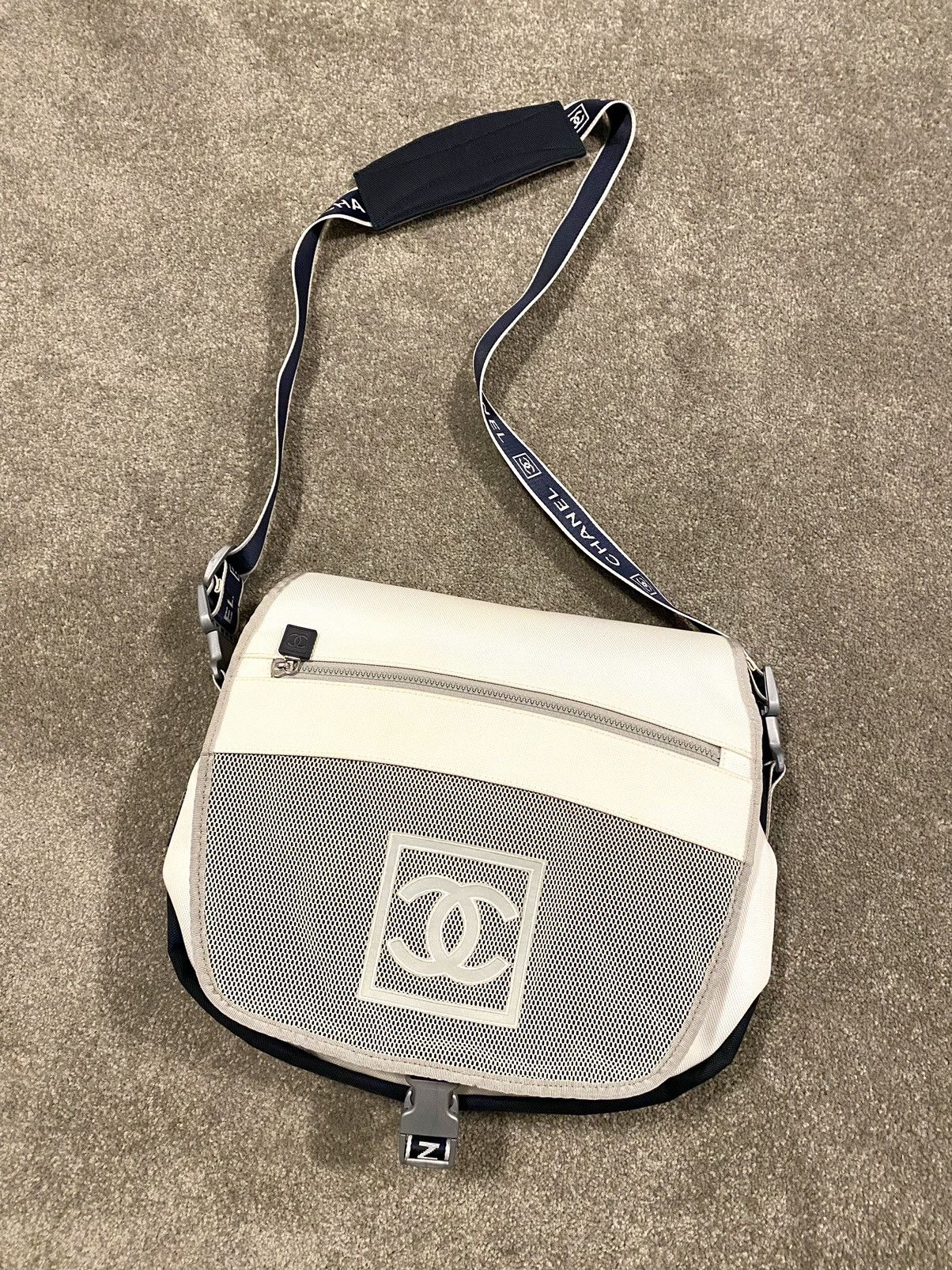 Chanel Chanel Messenger Bag | Grailed