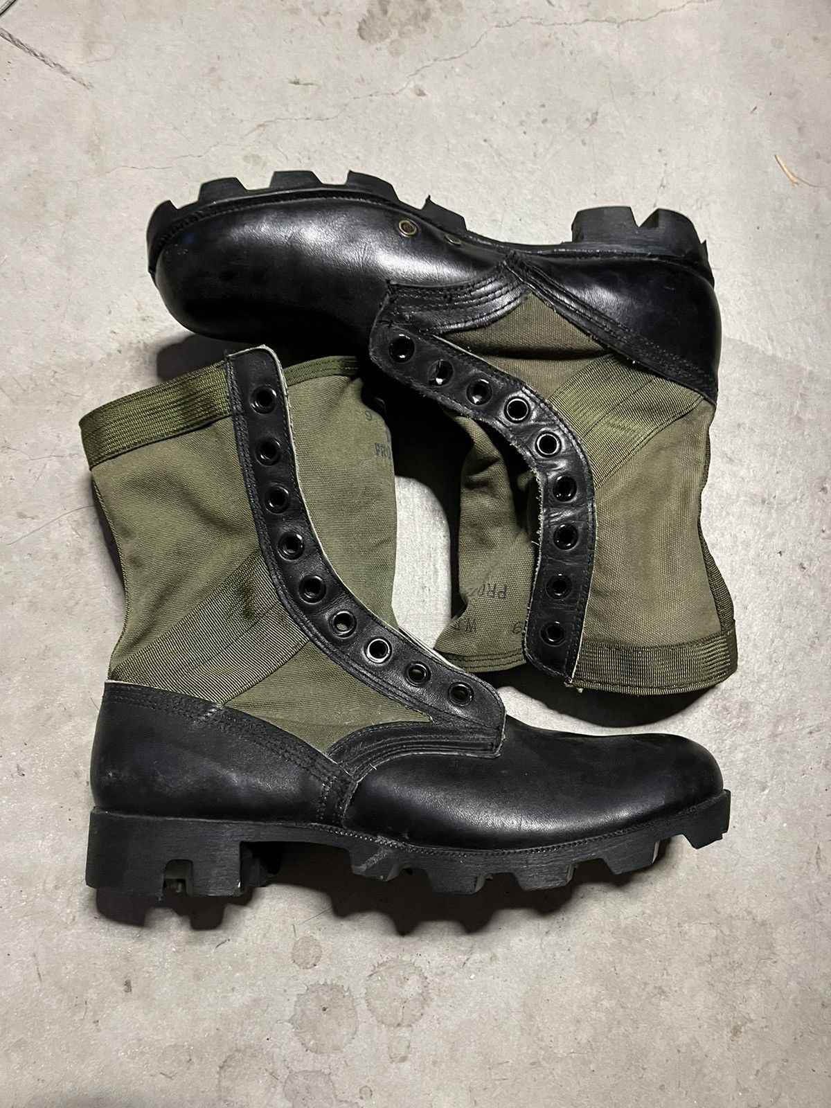 Vintage Vintage DS 1984 US Military Combat Boots | Grailed