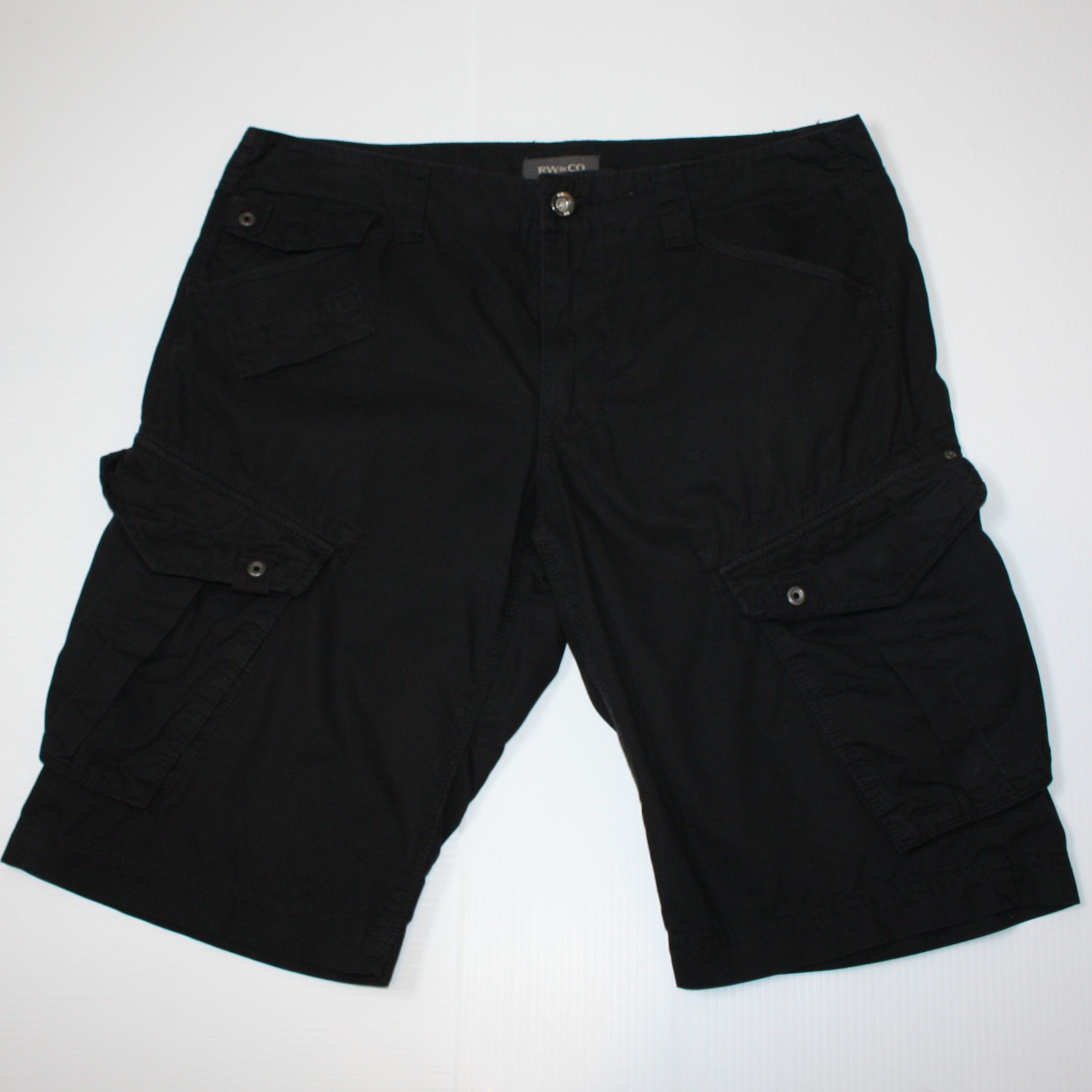 RW&CO. RW & Co. Men's Black Cargo Shorts size 34 | Grailed