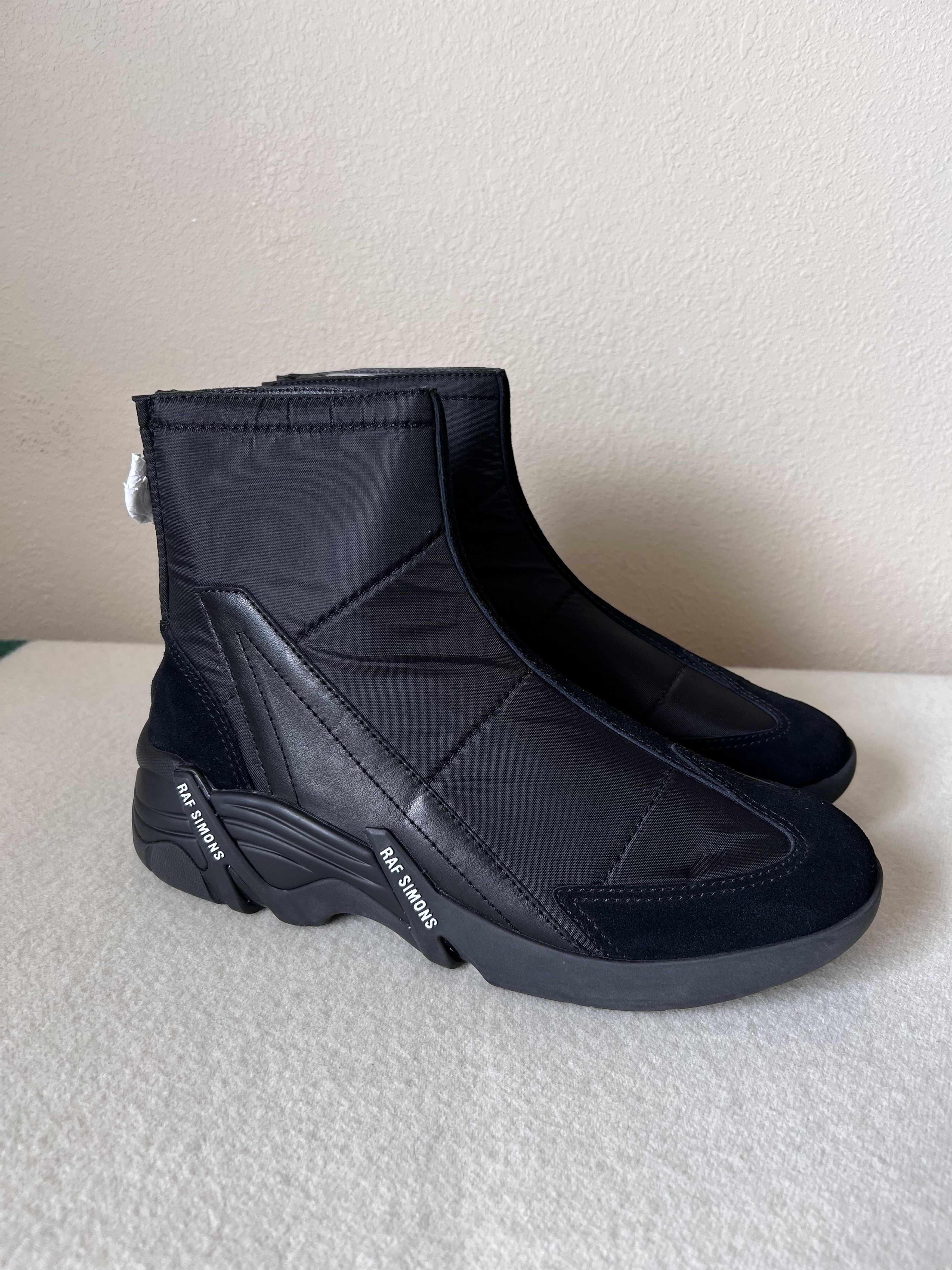 Raf Simons Raf Simons Cylon 22 in Black | Grailed