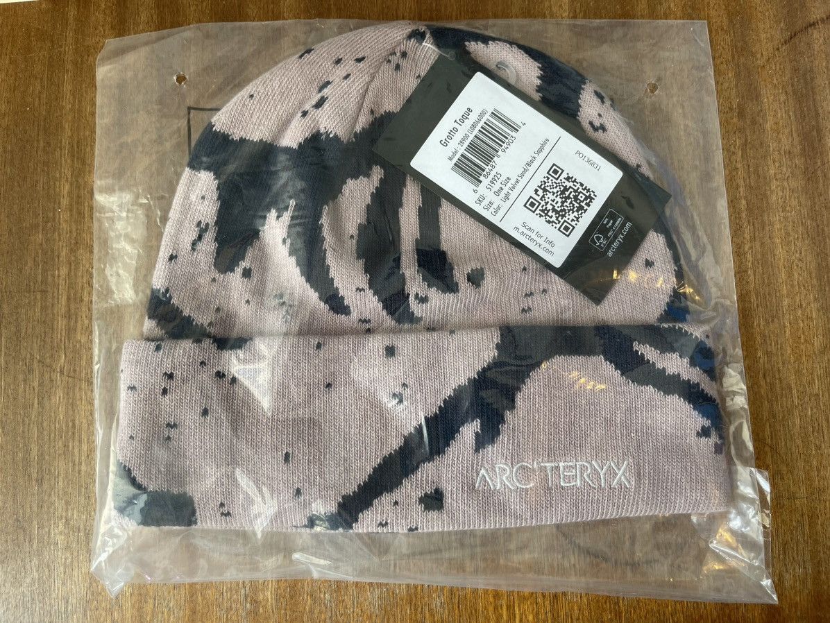 Arc'Teryx Arc’teryx Grotto Toque Beanie Velvet Sand/Black Sapphire ...