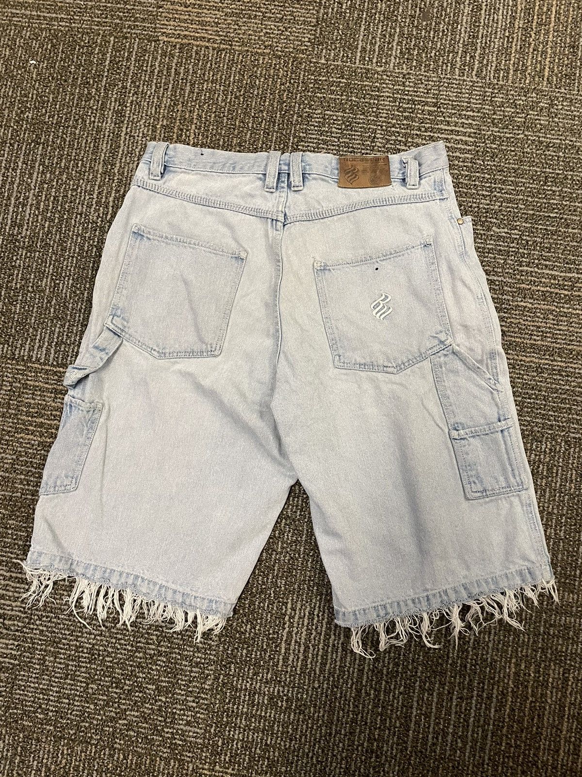 Rocawear Rocawear baggy frayed jorts | Grailed