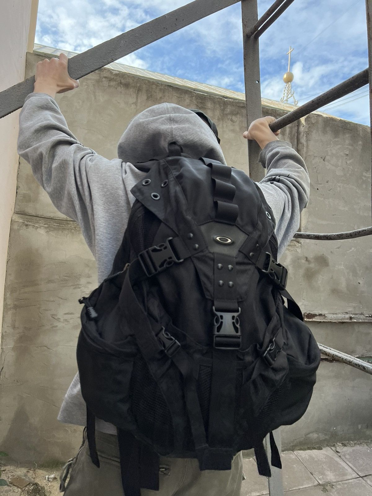Vintage 2000s Oakley Icon Backpack Avant Garde Black | Grailed