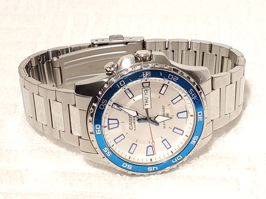 Casio Vintage Casio Day Date Men's Stainless Steel Quartz Watch | Grailed