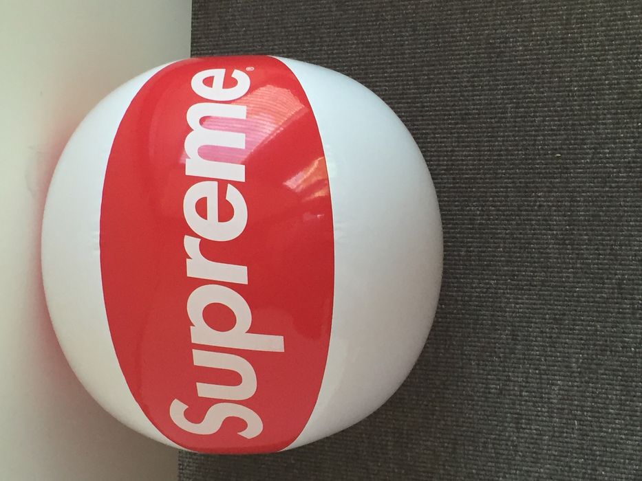 Supreme Supreme Beach Ball | Grailed