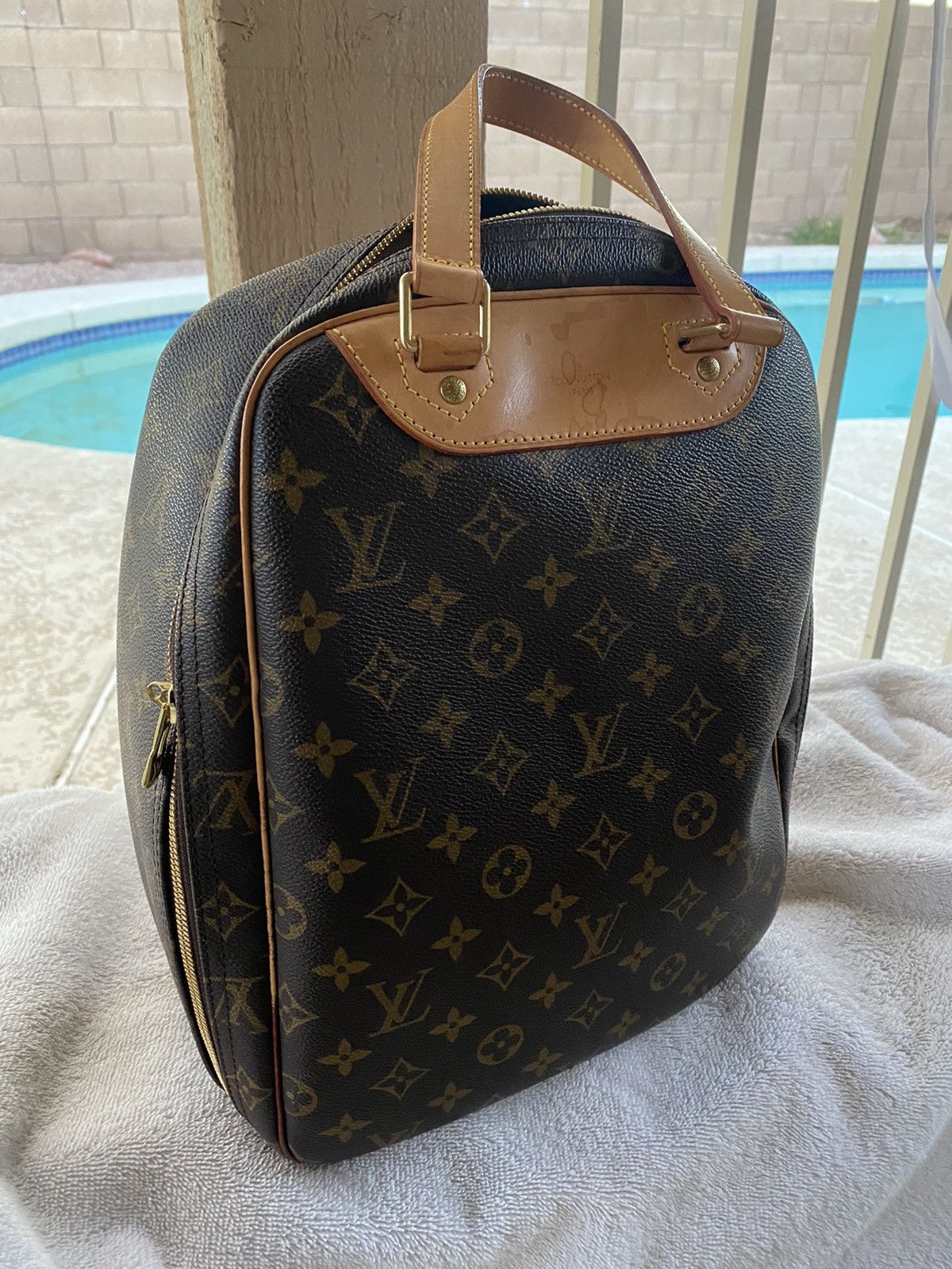 Louis Vuitton × Vintage Louis Vuitton Monogram Excursion Bag | Grailed