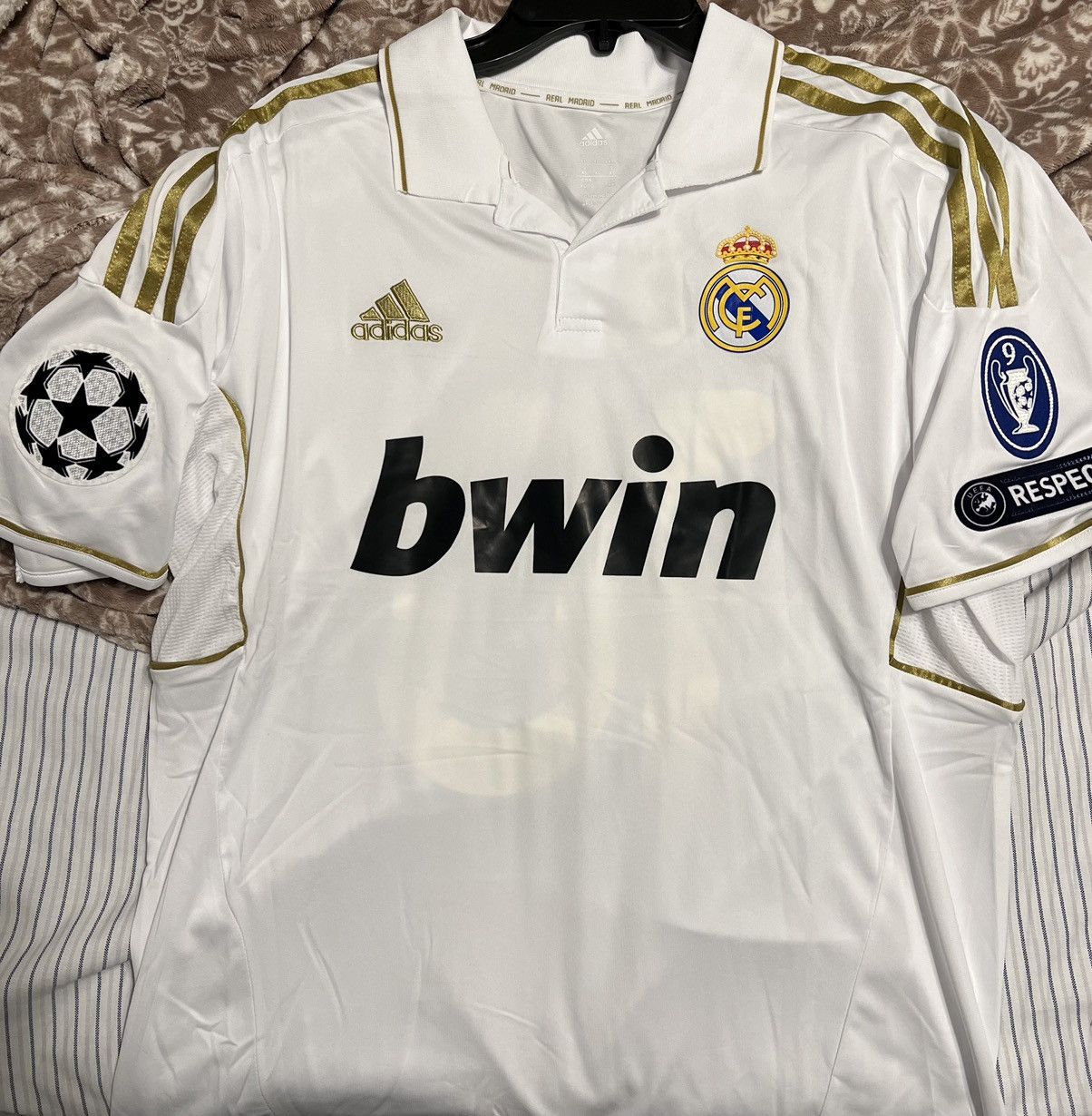 Adidas Real Madrid 2011/12 Home Kit (Özil#10) | Grailed