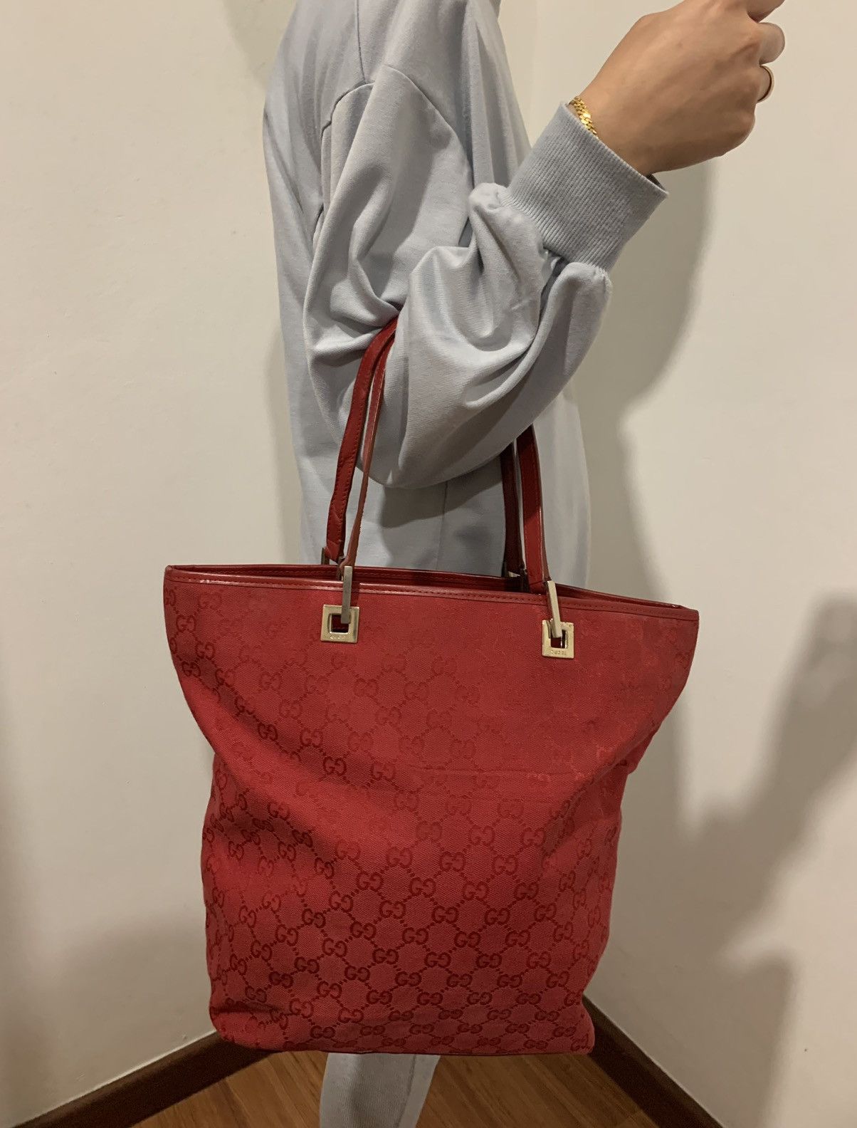Gucci × Vintage Vintage Gucci Red Monogram Tote Bag | Grailed