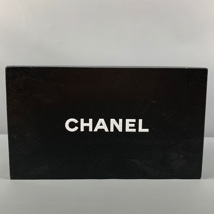 Chanel Black Leather Flower Applique Flat Sandals | Grailed