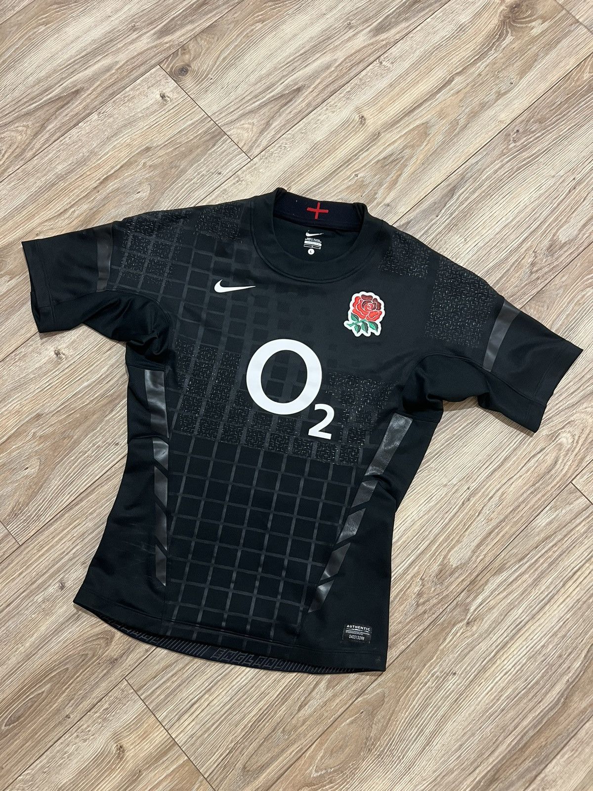 Nike × Streetwear Nike O2 England Rugby Rose Embroidery Jersey 2012 ...
