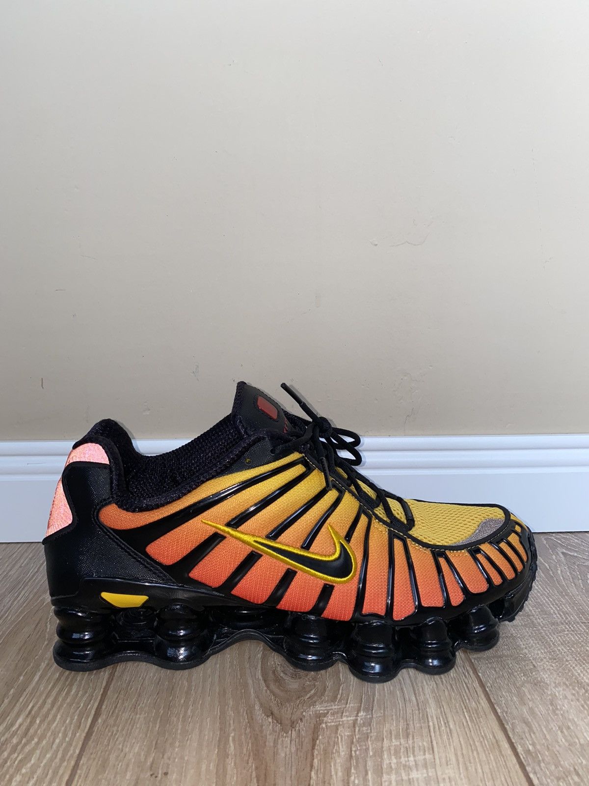 Nike Nike Shox TL Sunrise Gradient (Black/Amarillo) | Grailed