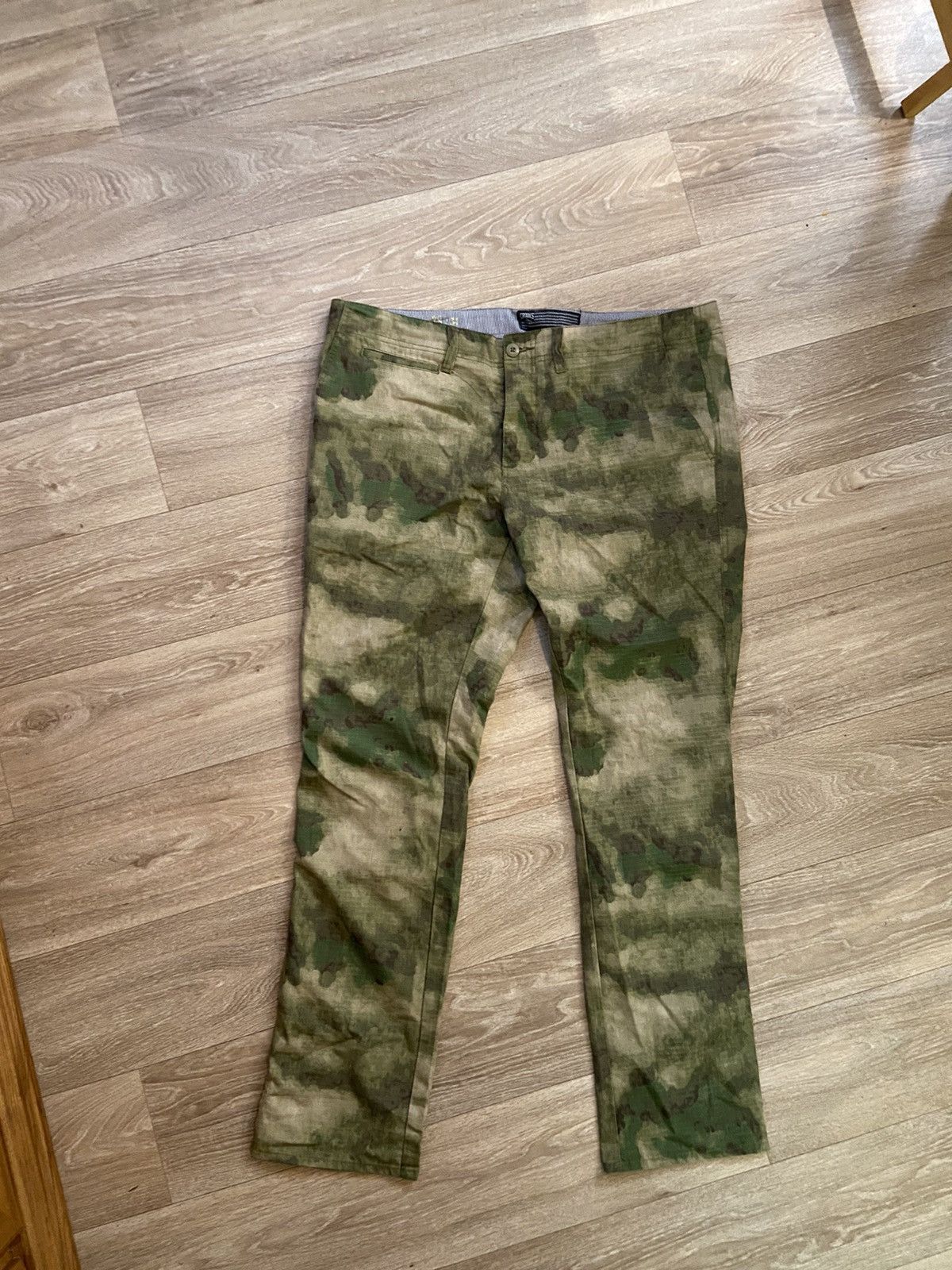 Crooks & Castles French camo pants slim fit CROOKS AND CASTLES | Grailed
