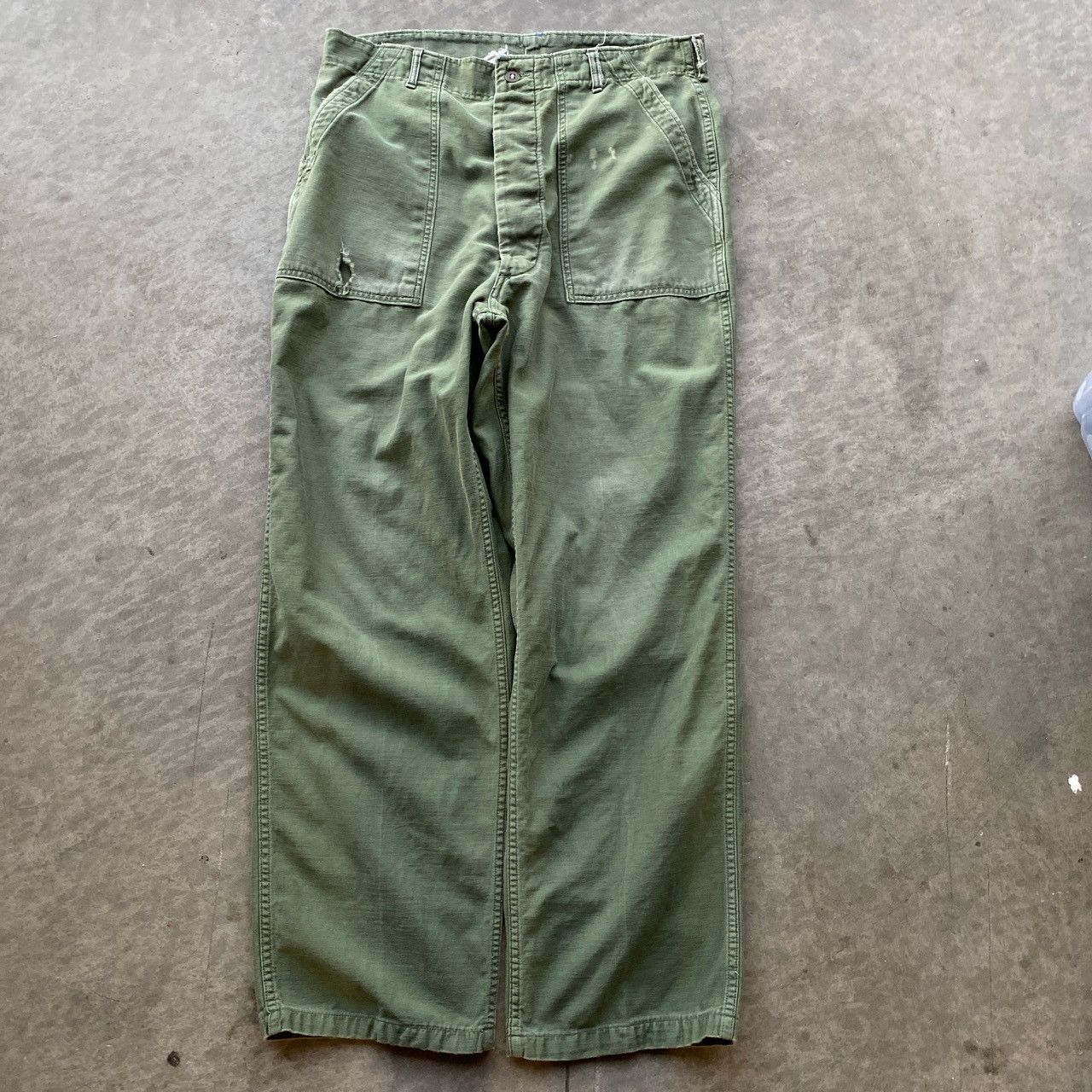 Military × Streetwear × Vintage Vintage 1960s Faded and Repaired ...