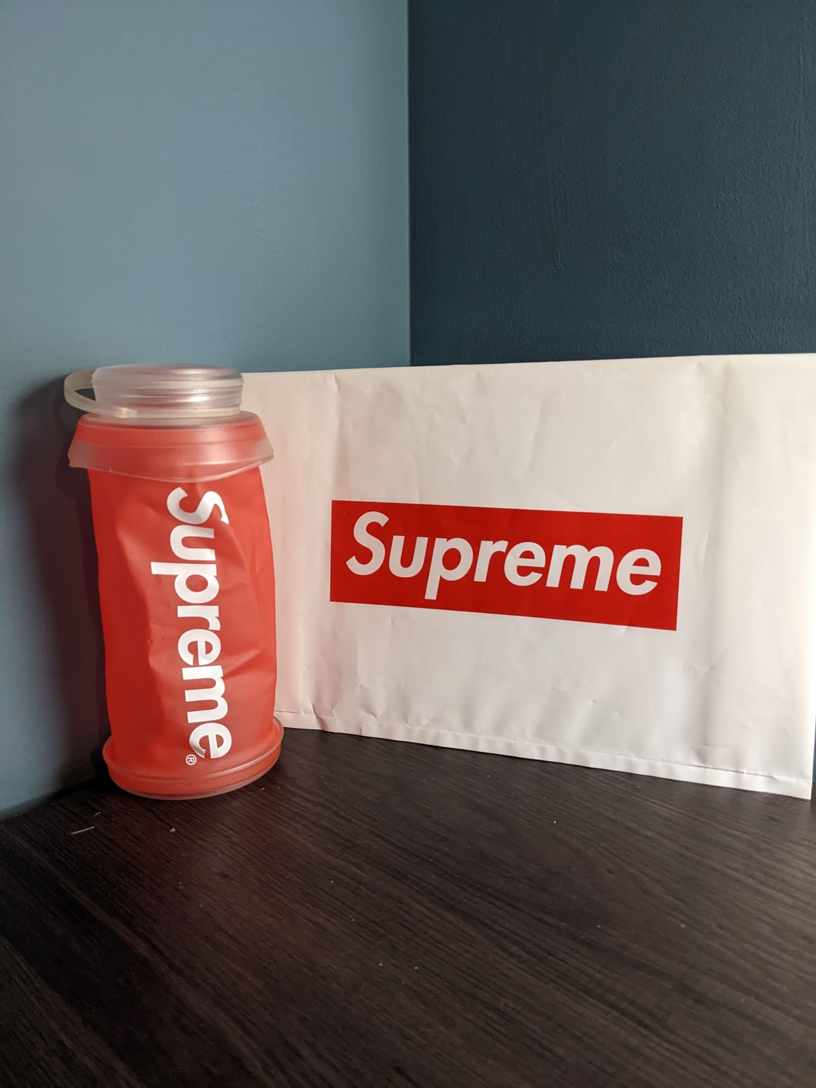 Supreme Supreme HydraPak Stash 1.0L Bottle | Grailed