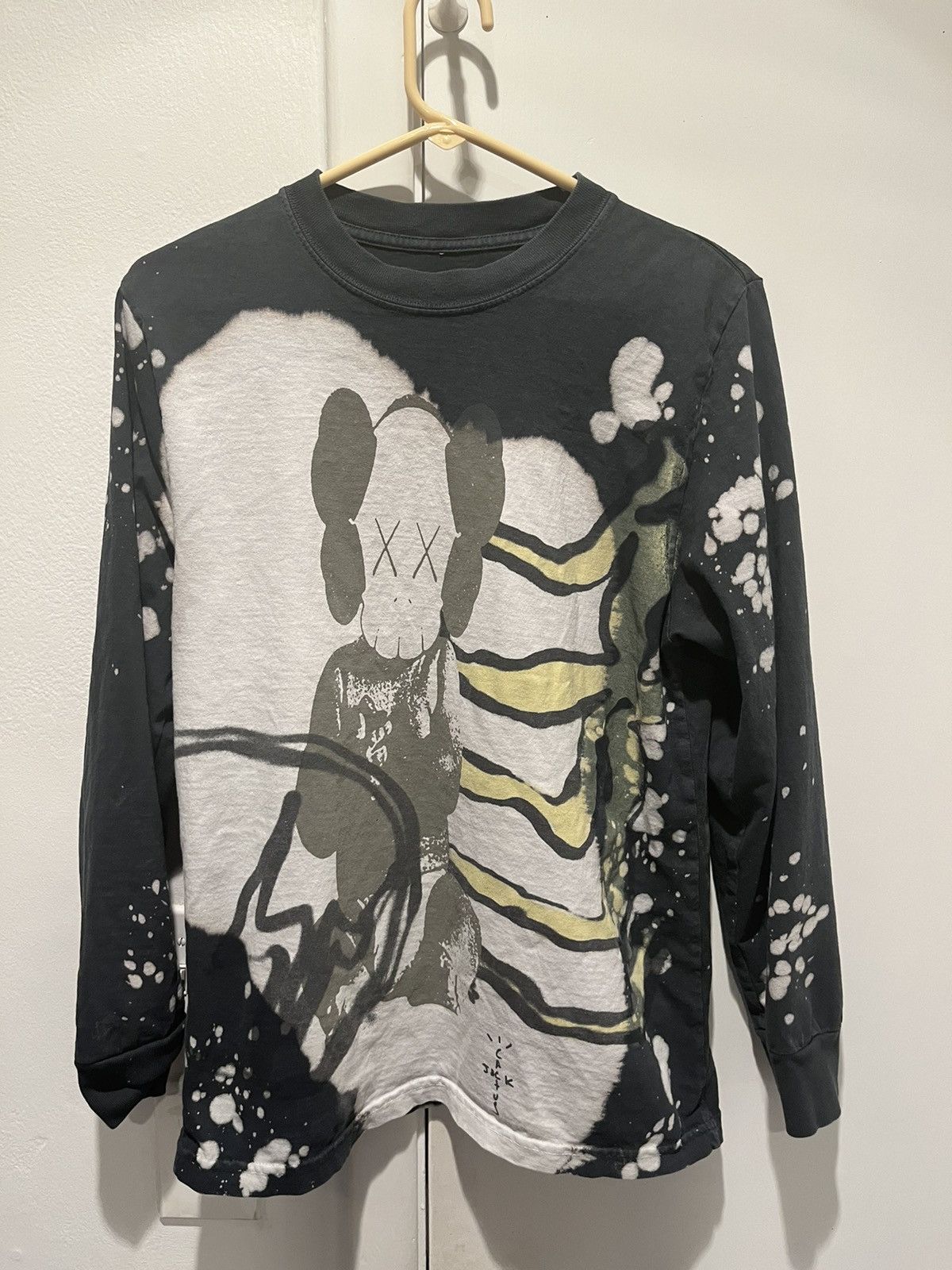 Fragment Design × Kaws × Travis Scott Travis Scott CACTUS JACK x KAWS ...