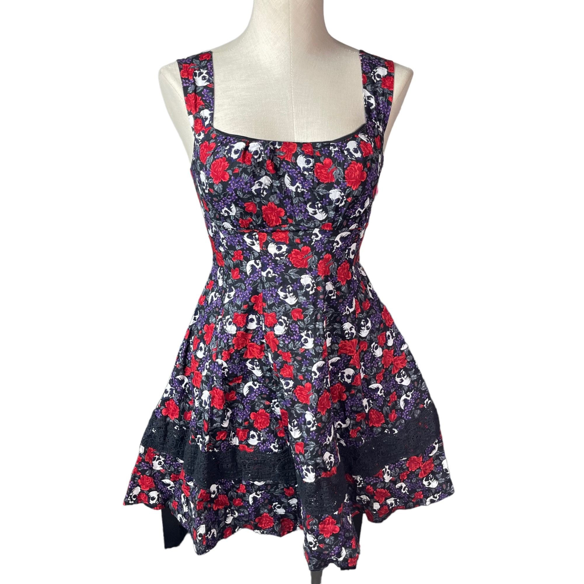 Rude (Hot Topic) Hot Topic Y2K 90s Vintage Rose & Skull Print Fit ...