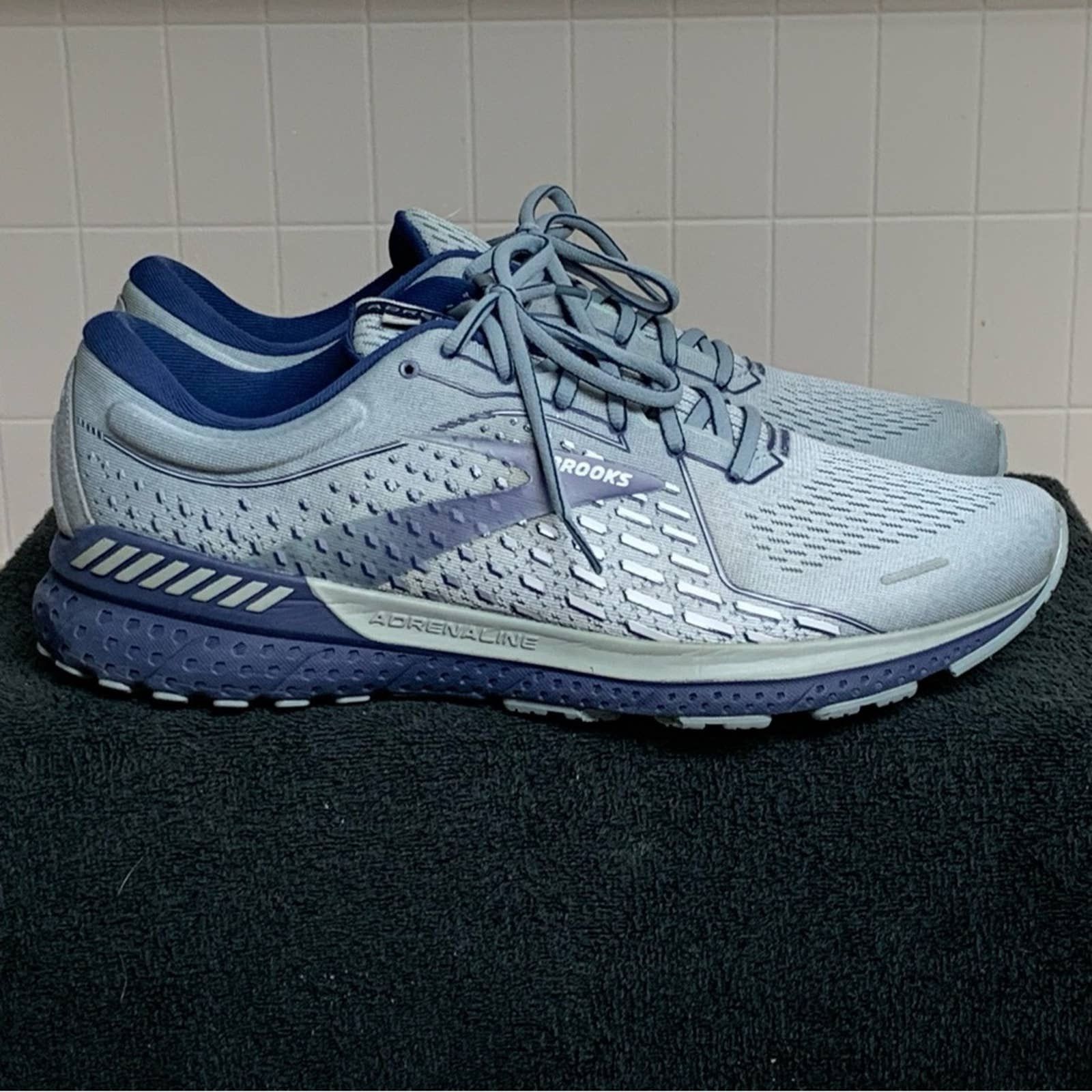 Brooks Brooks Adrenaline GTS 21 Grey Men's Size 14 Running Shoes | Grailed