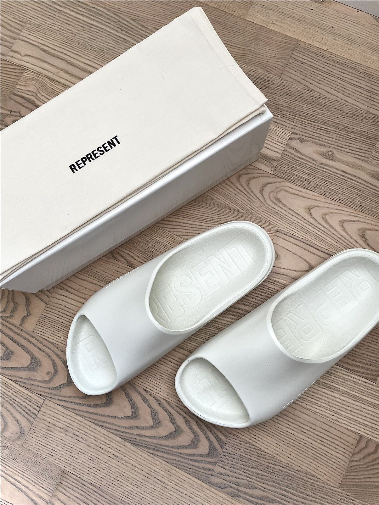 Represent Clo. Represent Sliders | Grailed