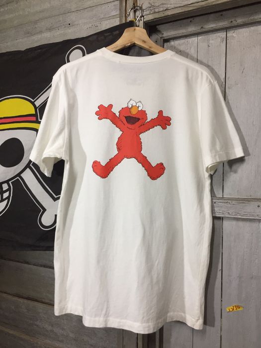 Uniqlo Sesame Street Elmo Pocket Tee | Grailed