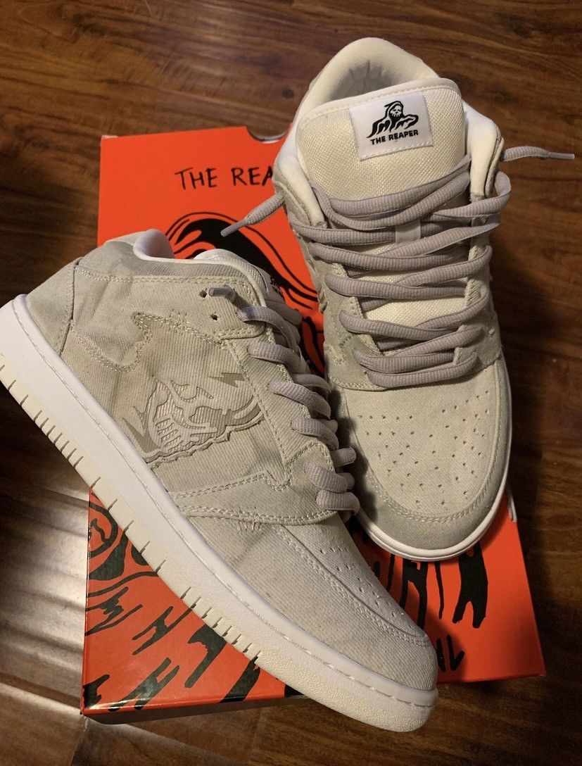 Skulls × Sneakers × Warren Lotas Reaper skull sb dunk | Grailed