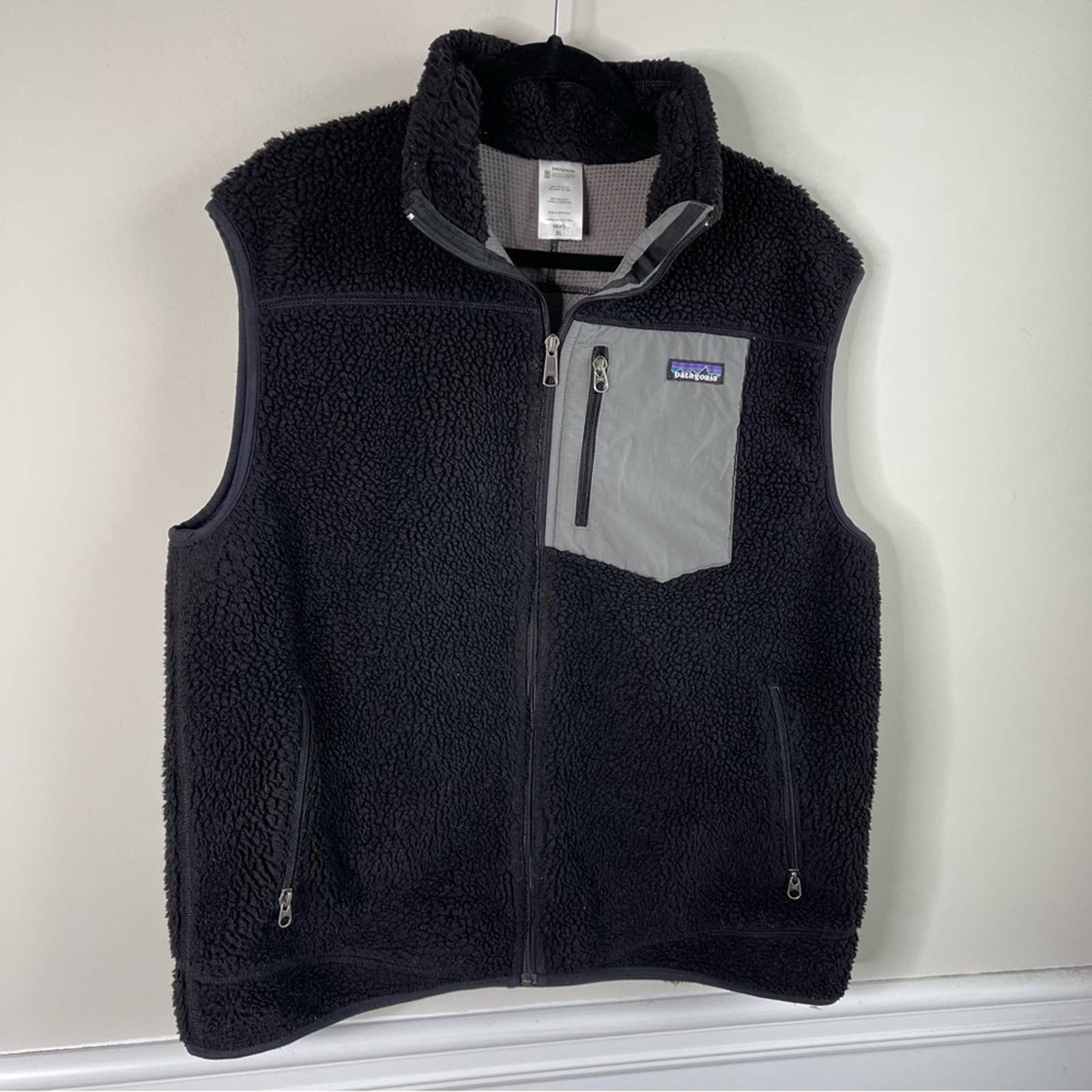 Patagonia Patagonia classic black fuzzy Retro X vest jacket XL | Grailed