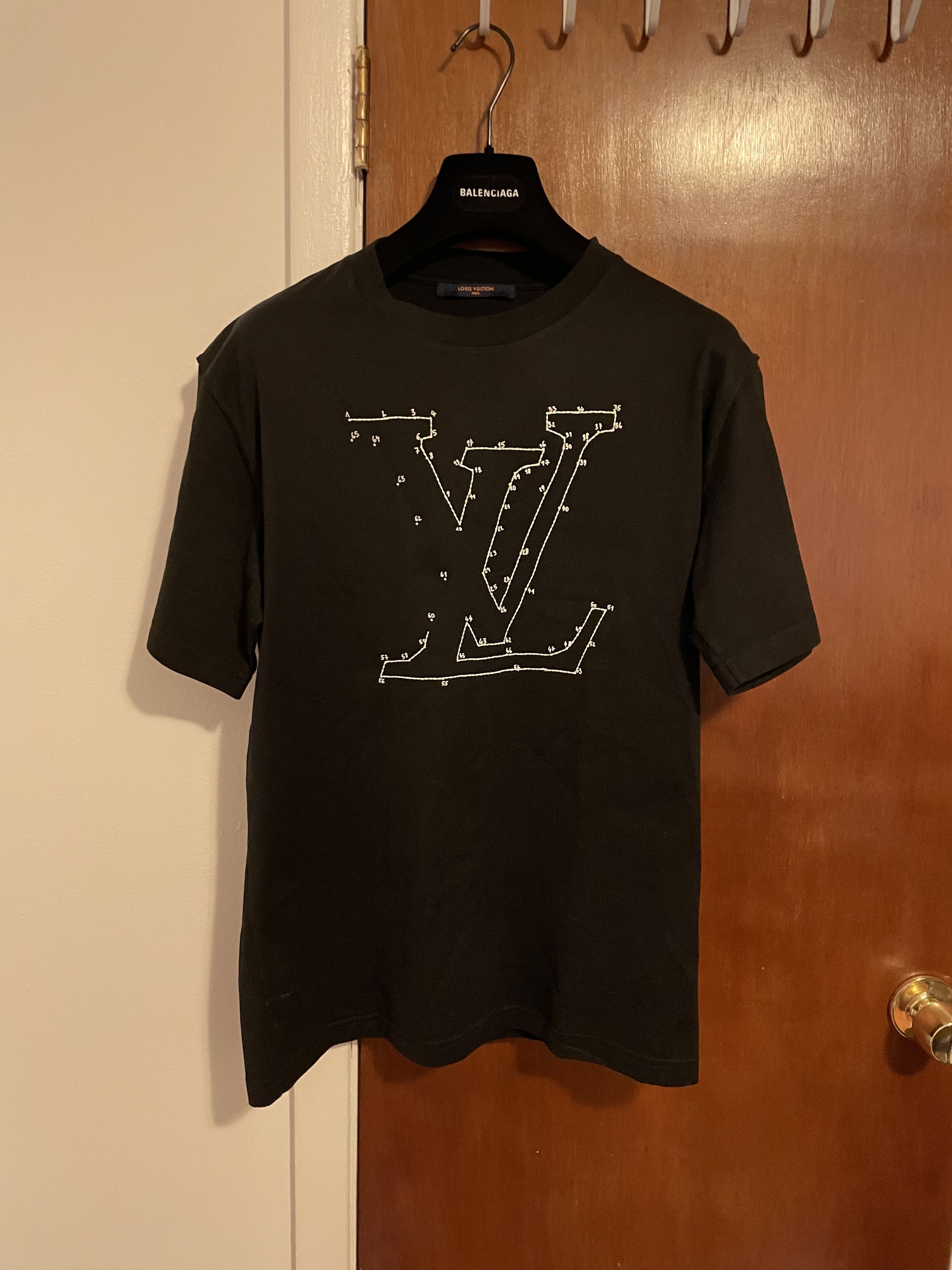 Louis Vuitton LOUIS VUITTON Graphic Logo Print Crew Neck T-Shirt | Grailed