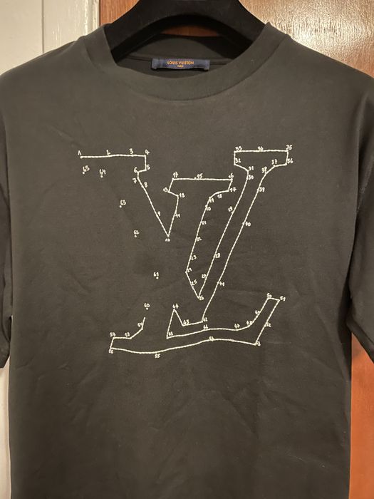 Louis Vuitton LOUIS VUITTON Graphic Logo Print Crew Neck T-Shirt | Grailed