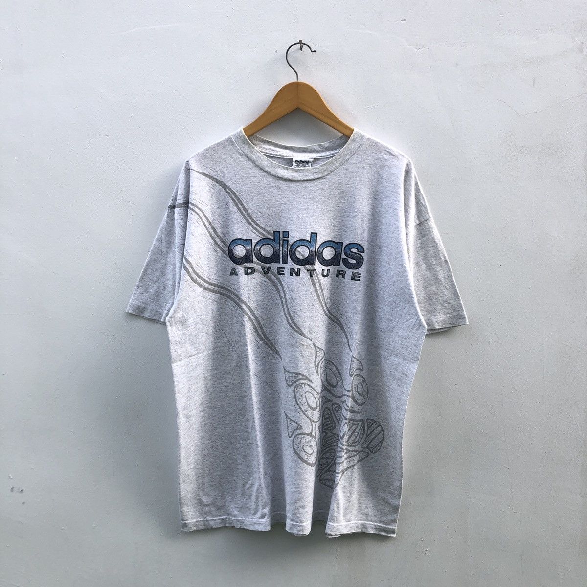 Adidas × Vintage Vintage Adidas claw tshirt | Grailed
