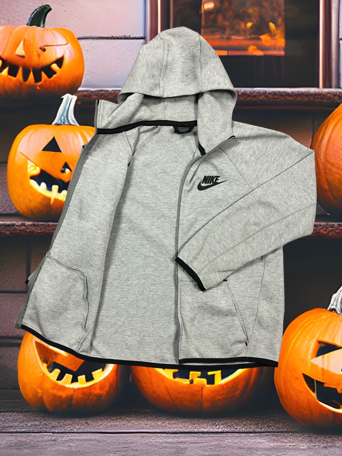 Nike RARE NIKE TECH FLEECE HOODIE | Grailed