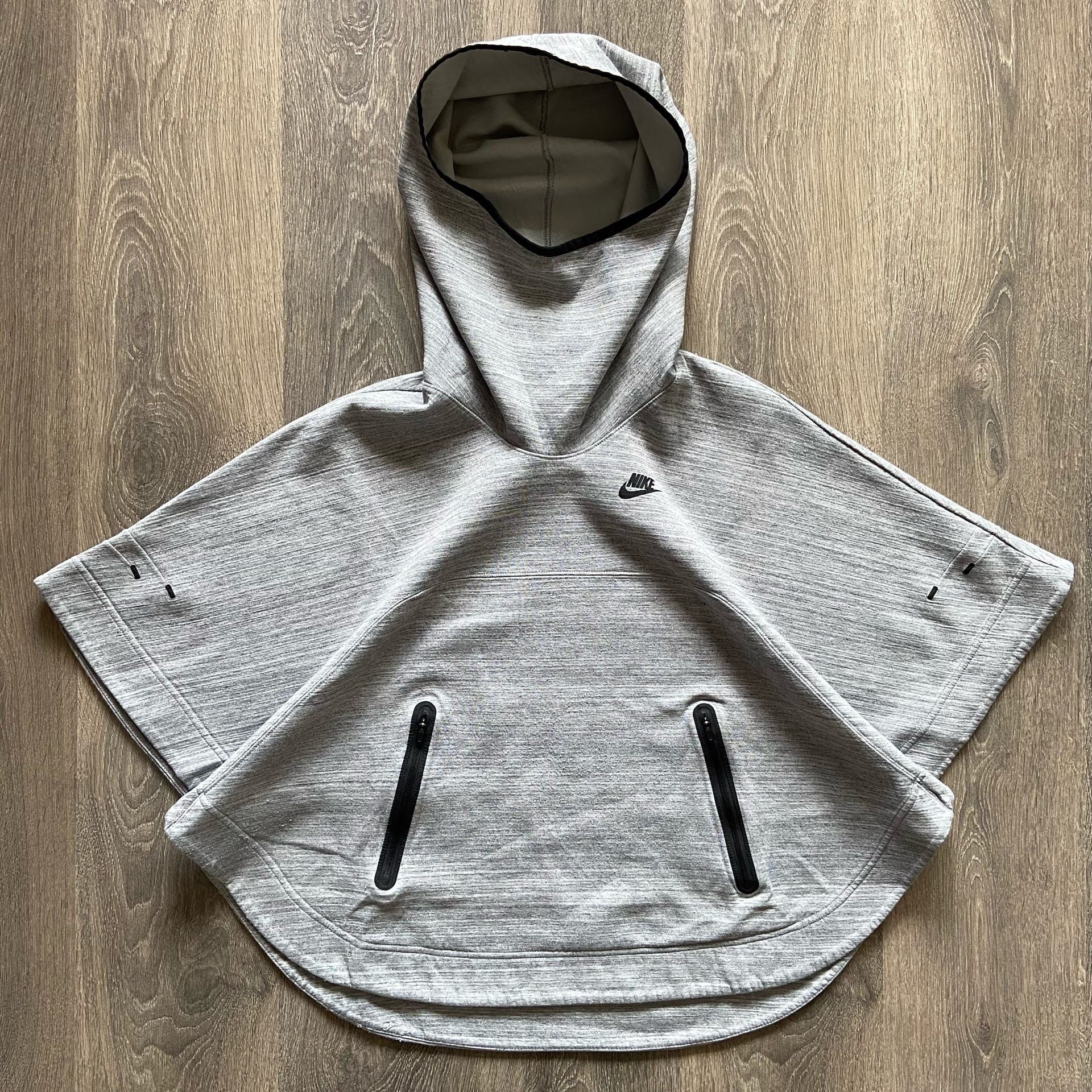Nike Cape Nike Tech Fleece | Grailed