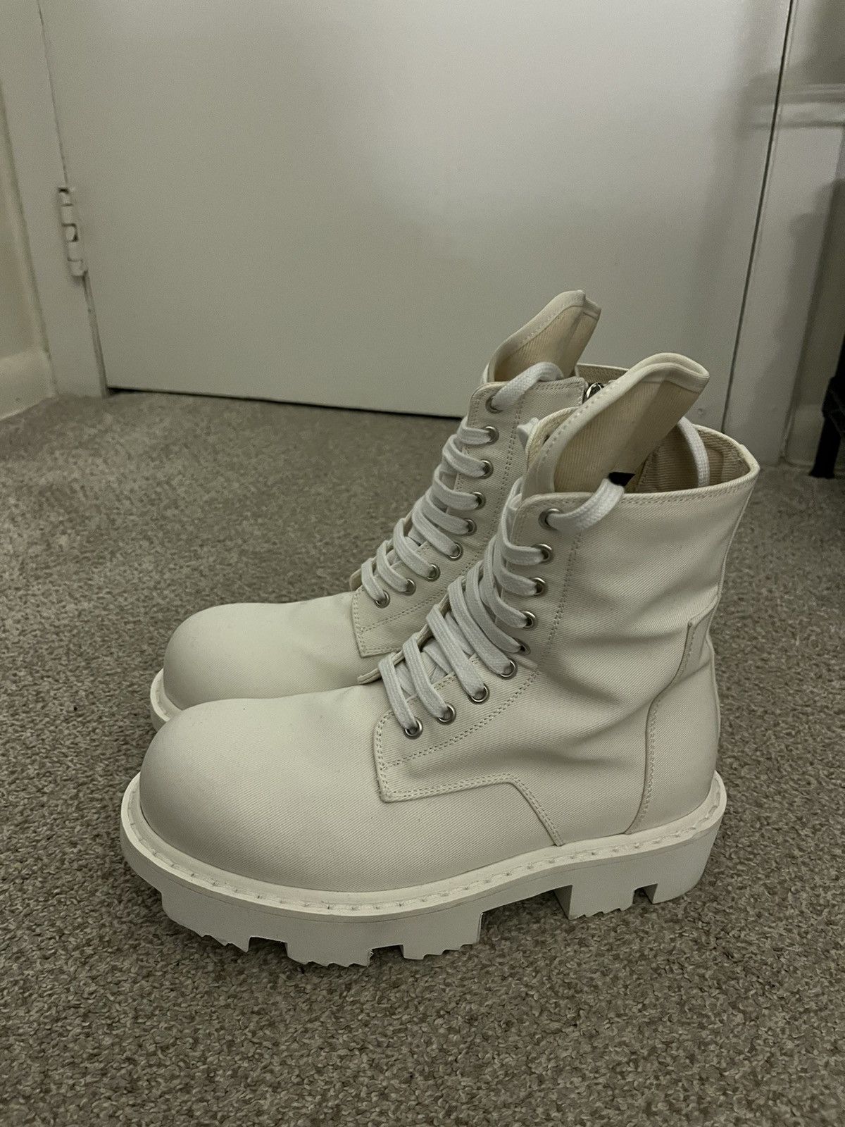 Rick Owens RICK OWENS DRKSHDW MEGATOOTH ARMY BOOTS CHALK | Grailed