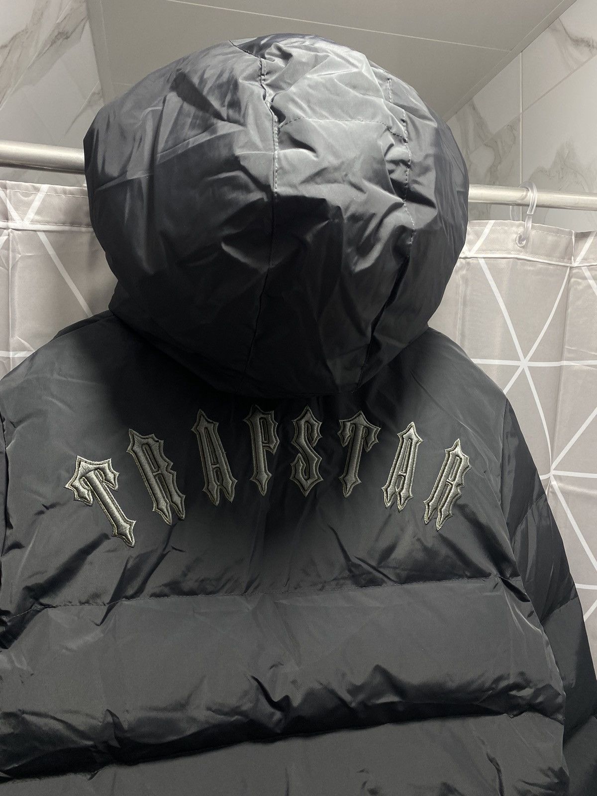 Trapstar London Trapstar Irongate Detachable Hooded Puffer Jacket STONE ...