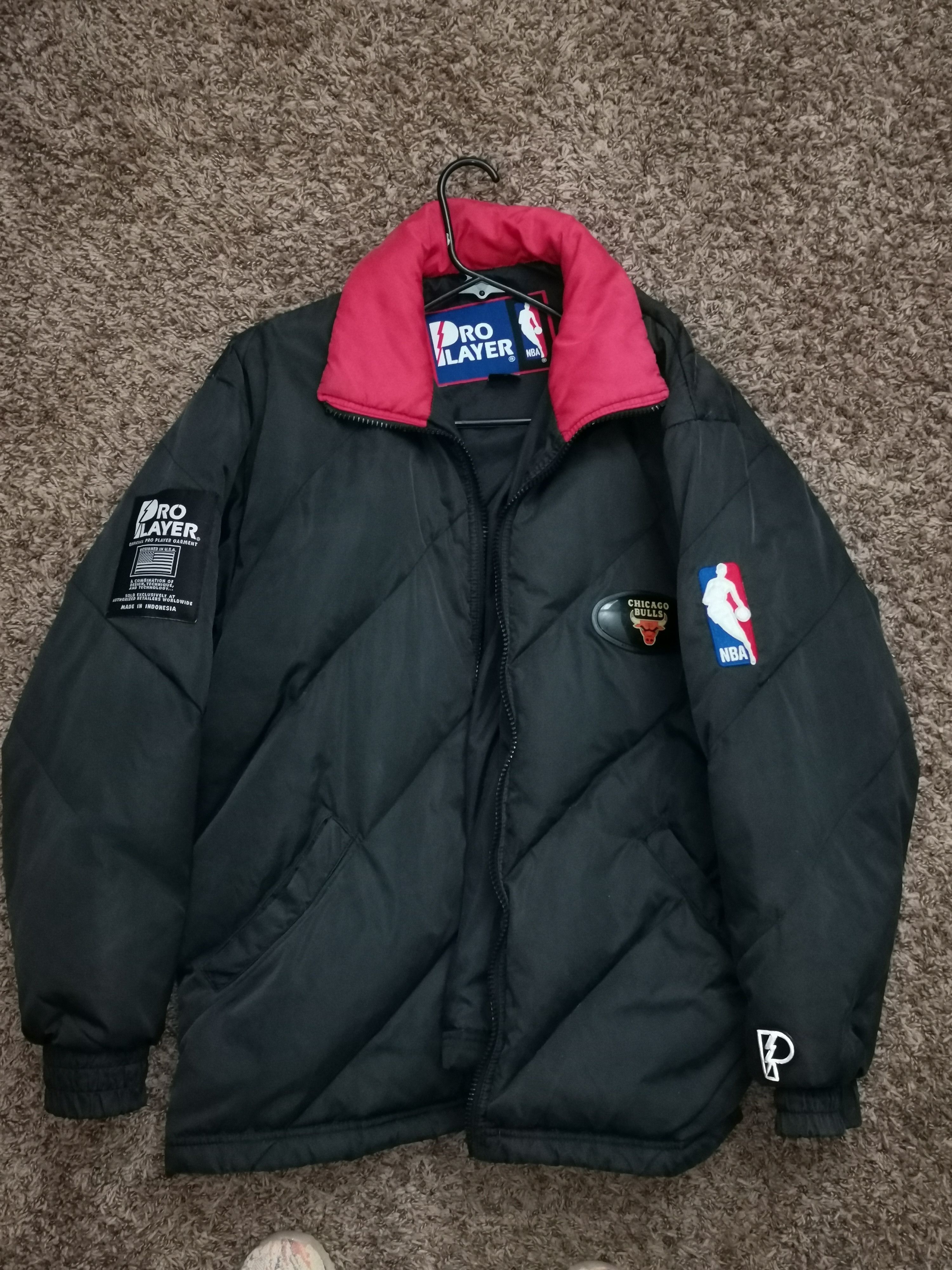 NBA Puffer jacket NBA Chicago Bulls (Pro Player) | Grailed