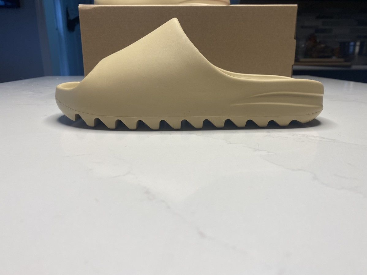 Adidas Yeezy desert sand slides bought form stock x 100%authentic | Grailed