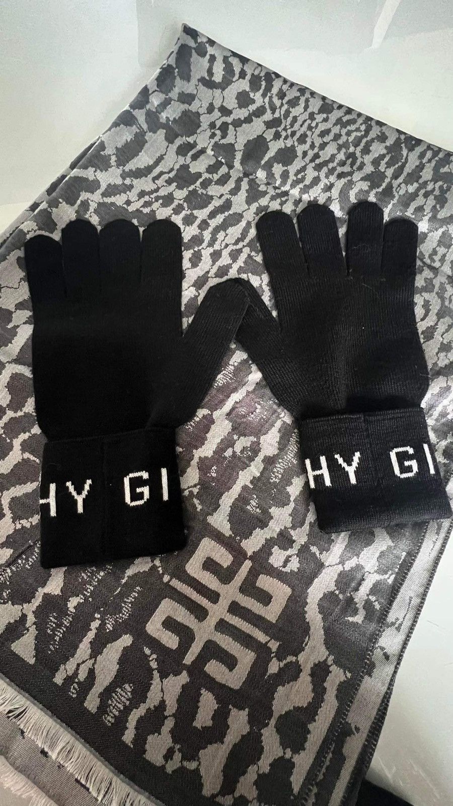 Givenchy Givenchy Black Gloves Winter New | Grailed