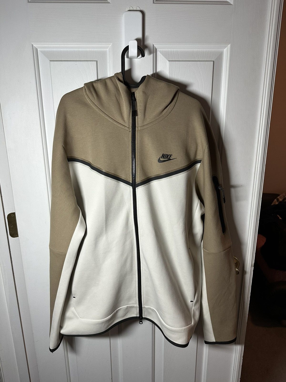 Nike Nike Tech Fleece Suit Set Tan/Bone | Grailed