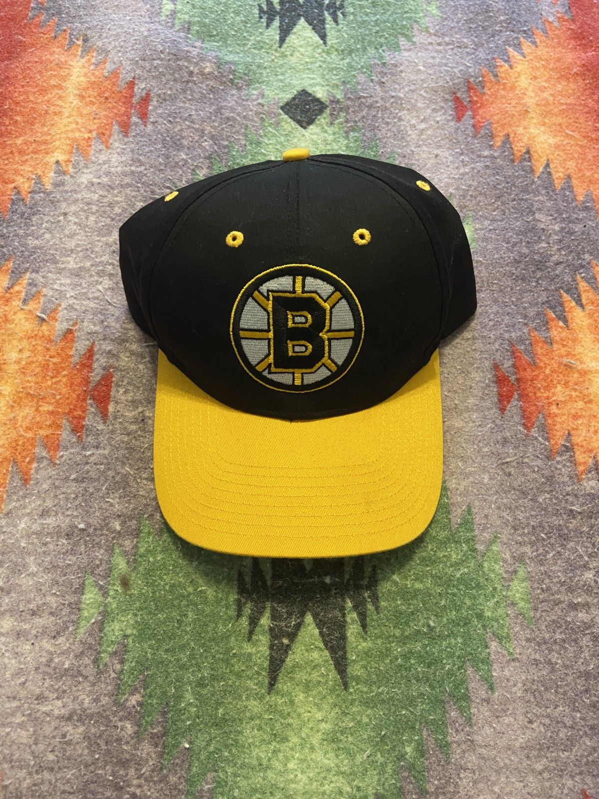 Vintage Vintage 90s Boston Bruins Snapback Hat by Twins Enterprises ...