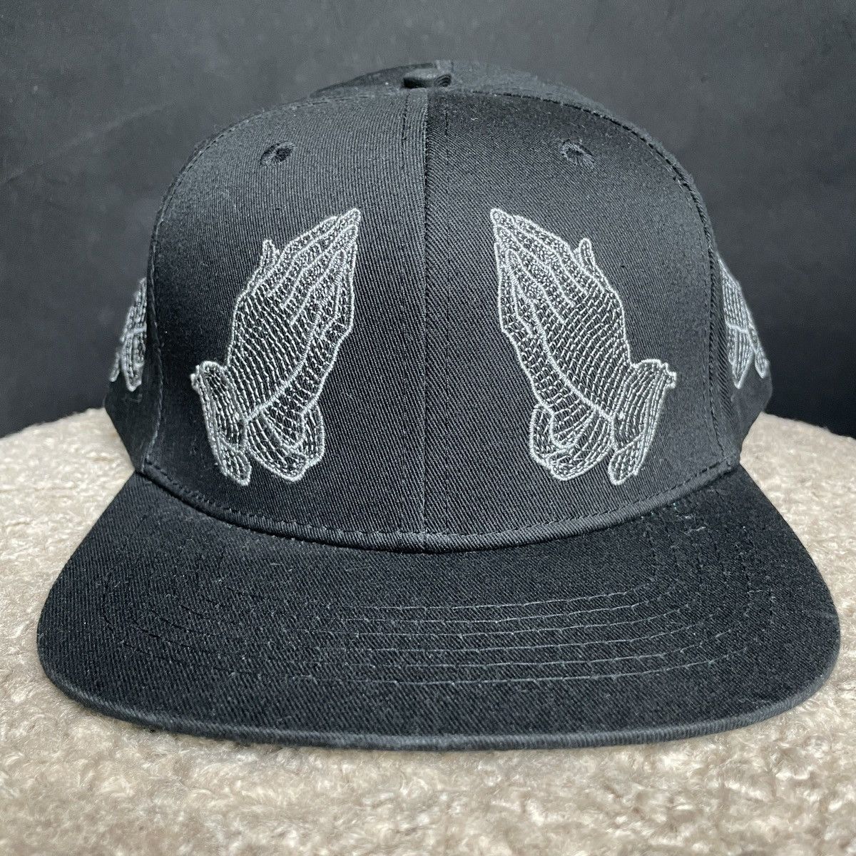 10 Deep × 40oz NYC × Hat 10 Deep x 40oz NYC Praying Hands SnapBack Hat | Grailed