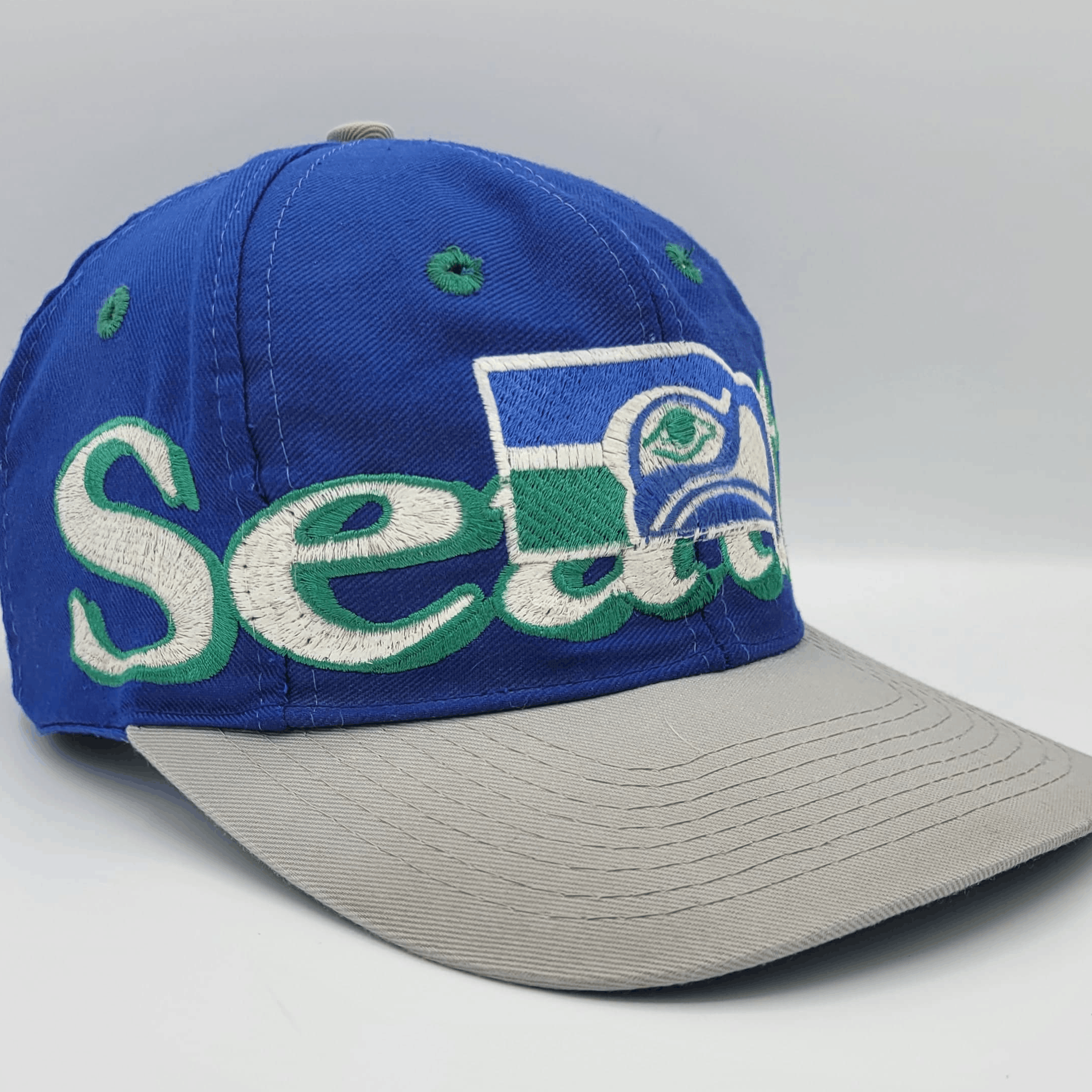 Logo 7 × NFL × Vintage Seattle Seahawks Vintage 90s Logo 7 Snapback Hat ...