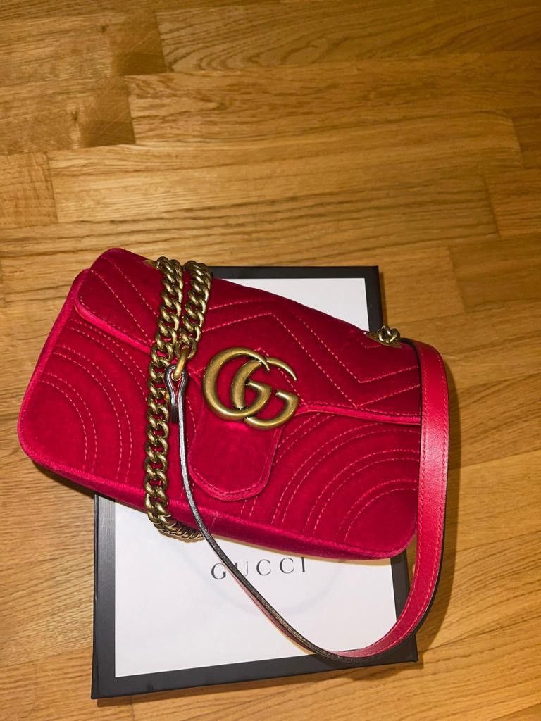 Gucci Red velvet Gucci bag with heart | Grailed
