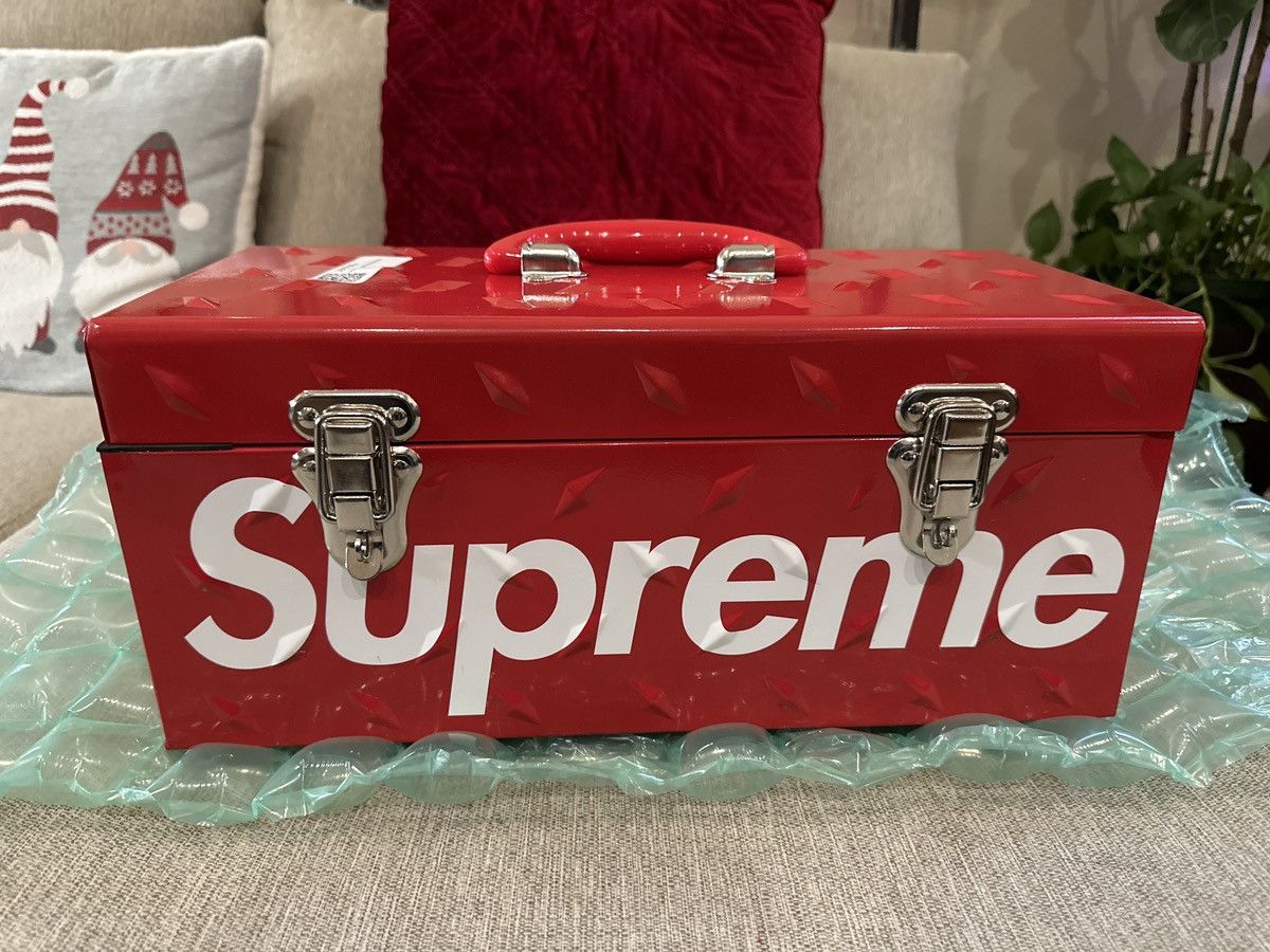 Supreme New Supreme Diamond Plate Tool Box Red FW18 | Grailed